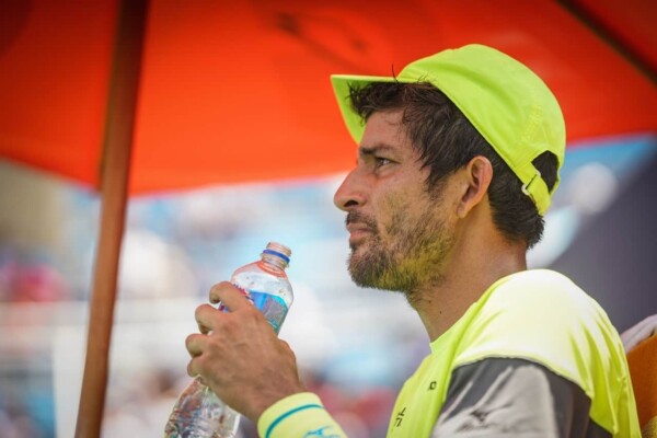 What Do Pro Tennis Players Drink During a Match? Why You Should Be ...