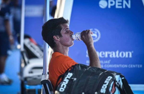 What Do Pro Tennis Players Drink During a Match? Why You Should Be ...